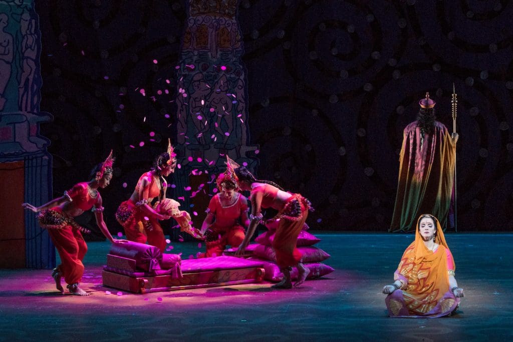 REVIEW: Visually appealing ‘Pearl Fishers’ entertains by embracing the ...